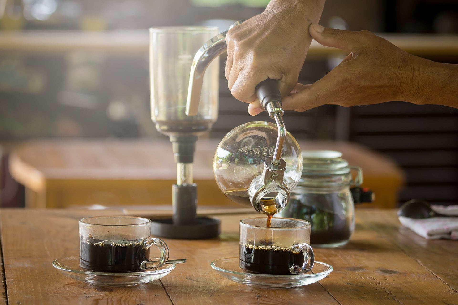 Vacuum Coffee Makers: Όλα όσα πρέπει να ξέρετε για τη νέα μόδα στις ...