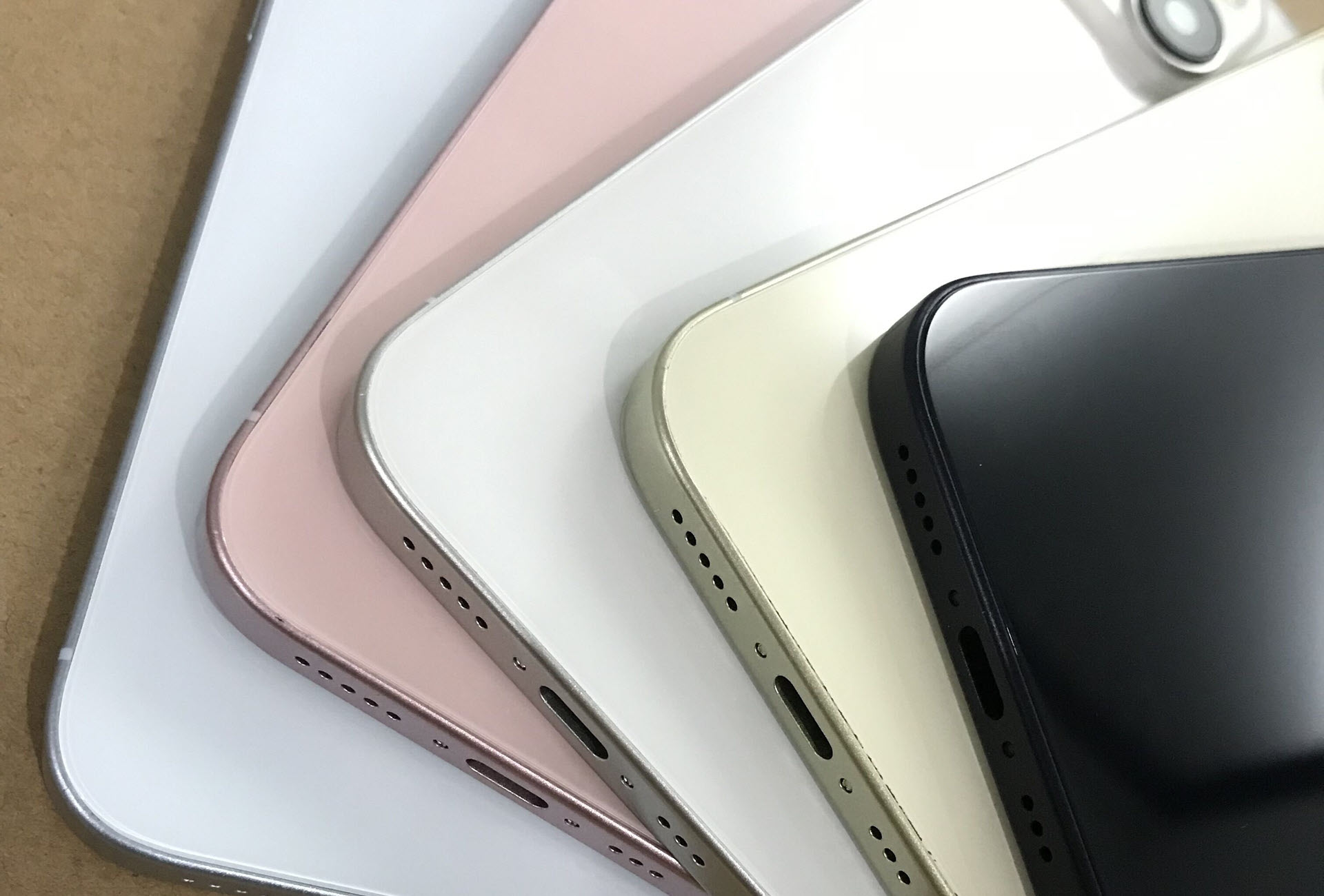 Αυτές είναι οι χρωματικές επιλογές των νέων iPhone 15 και δείχνουν ...