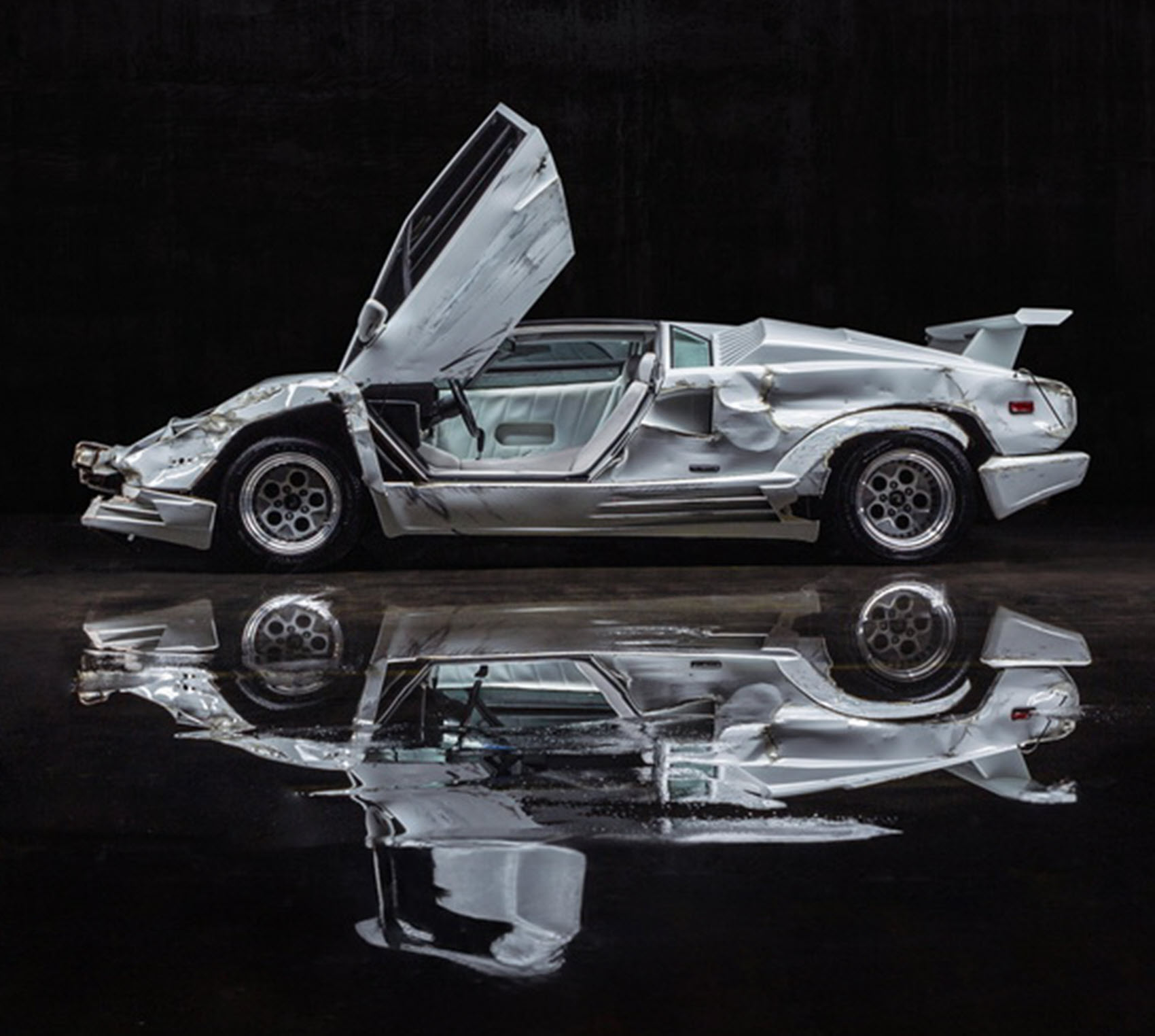 Κατεστραμμένη Lamborghini για 2 εκατομμύρια δολάρια; Και όμως γίνεται ...