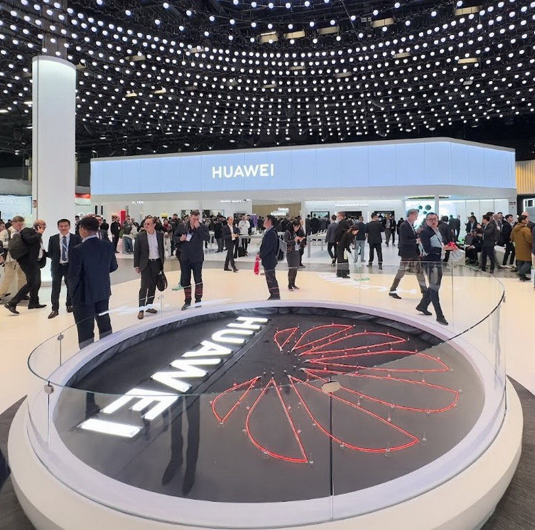 Η Huawei παρουσιάζει το Advance Intelligence καθώς οι πάροχοι ...